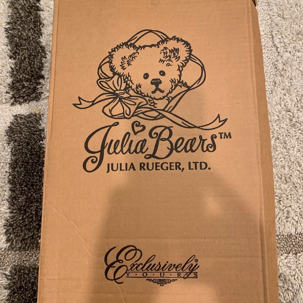 Rare Julia Rueger Exclusively 17” Teddy Bear Spats - Gem